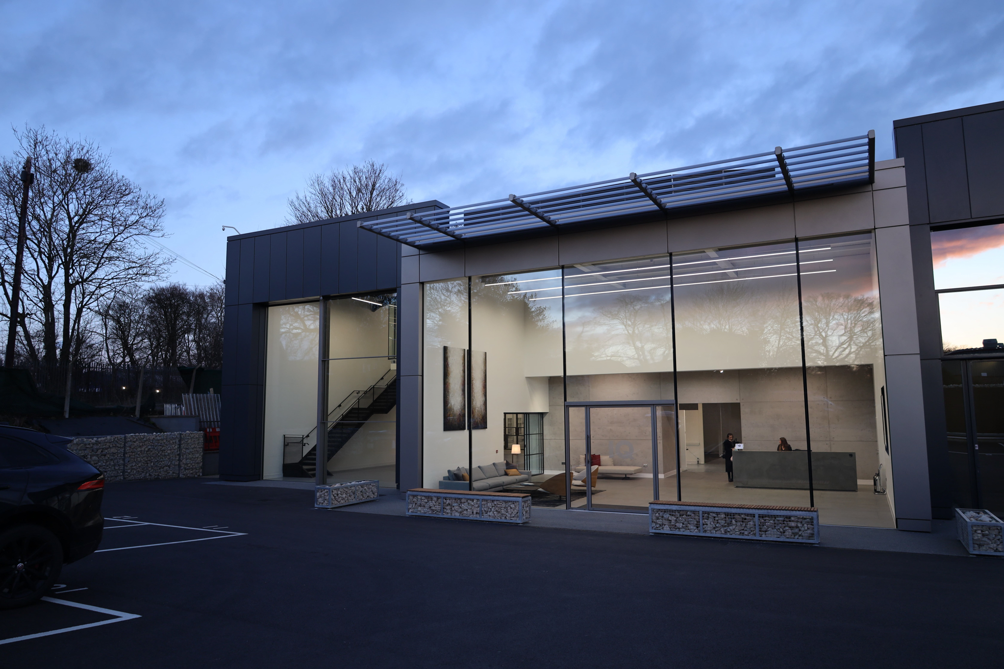 IQ Glass - Specialist Glaziers | Members | Sky House Design Centre