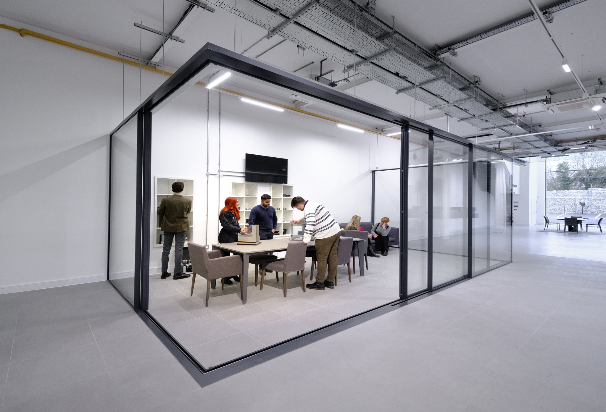 IQ Glass - Specialist Glaziers | Members | Sky House Design Centre